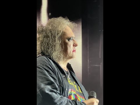 The Cure Robert Smith Cries While Singing Plainsong Shows of a Lost World Atlanta June 28th 2023