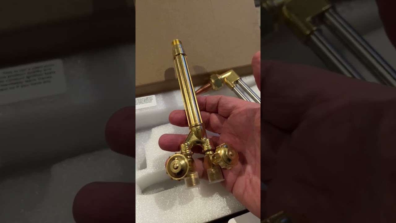 AWLOLWA Victor Type Medium Duty Oxyacetylene Cutting Torch Review, Not a Victor 100 FC clone— no fla