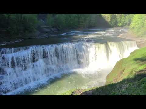 Lower Genesee Falls – Easy Waterfall Hikes