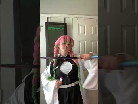 SMACK!💥🤺/ I couldn’t get the sword in the sheath smoothly 😢/ #mitsuri #knycosplay #demonslayer