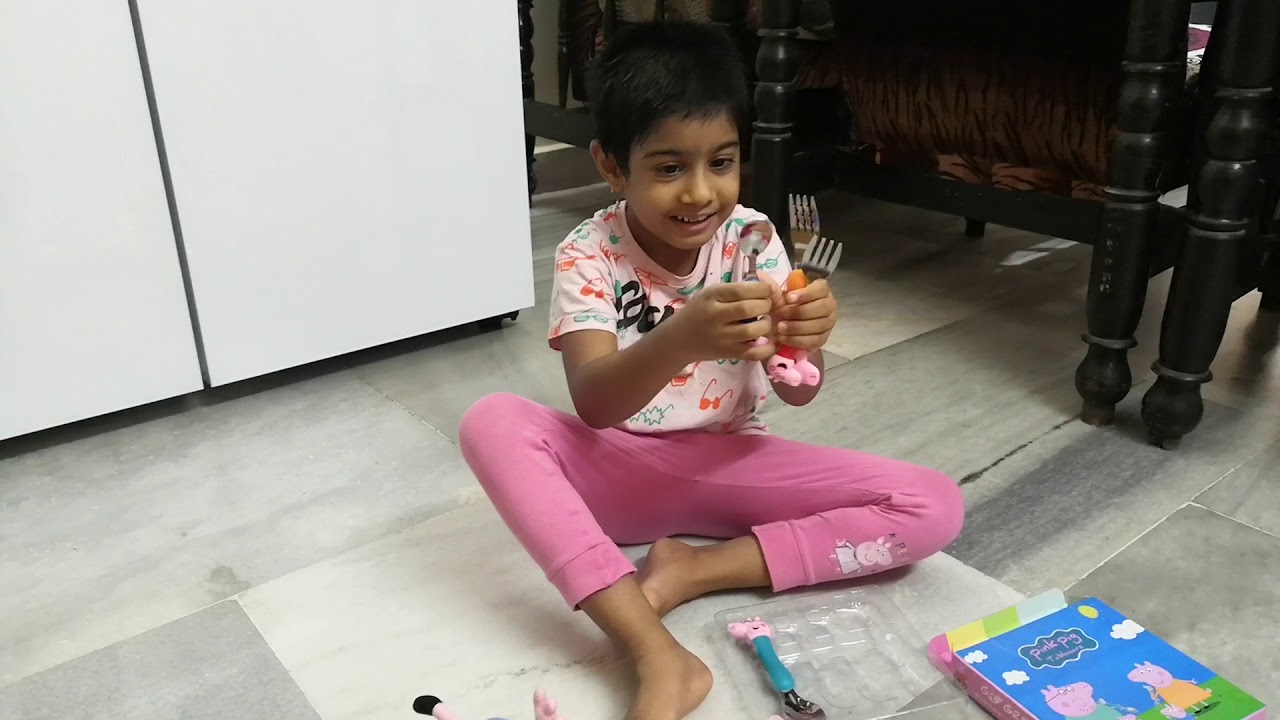 Peppa pig tableware : spoons set: unboxing