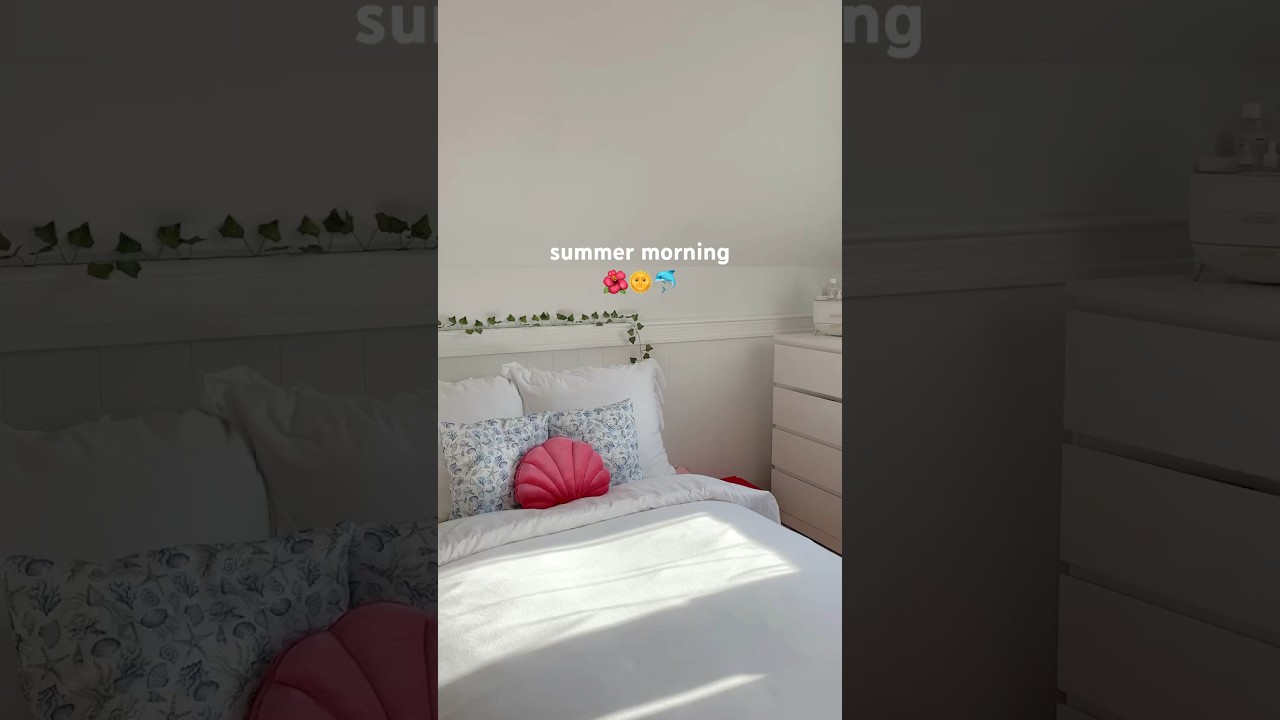 Summer morning in my life🌺🐬 #summermorning #summer #routine #pool #poolday #preppy #summerlife