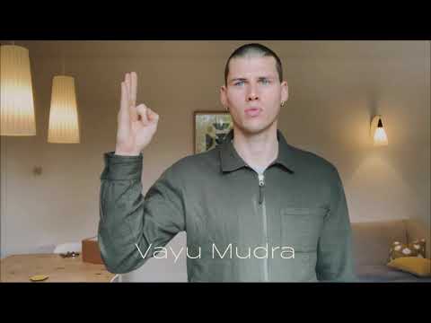 A Guide to Mudras - 12 Mudras To Use In Your Yoga Practice