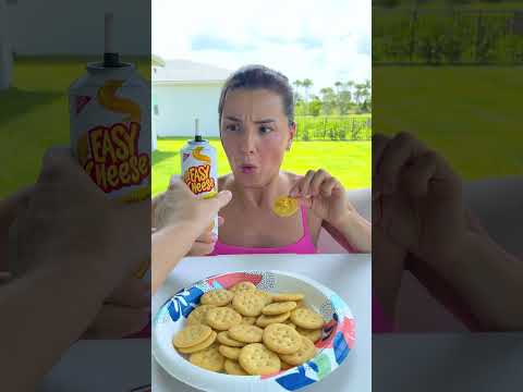How to Eat Crackers with Cheese ๐ณ๐ง๐คฉ #shorts #khamitovy #martaandrustam