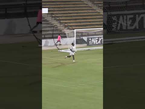 Great touch and finish by Liam Butts, who scores the first one for New England Revolution II