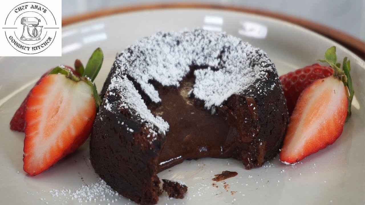 The Best Gluten Free Molten Lava Cake #lavacake #glutenfree #chocolate #chocolatelover