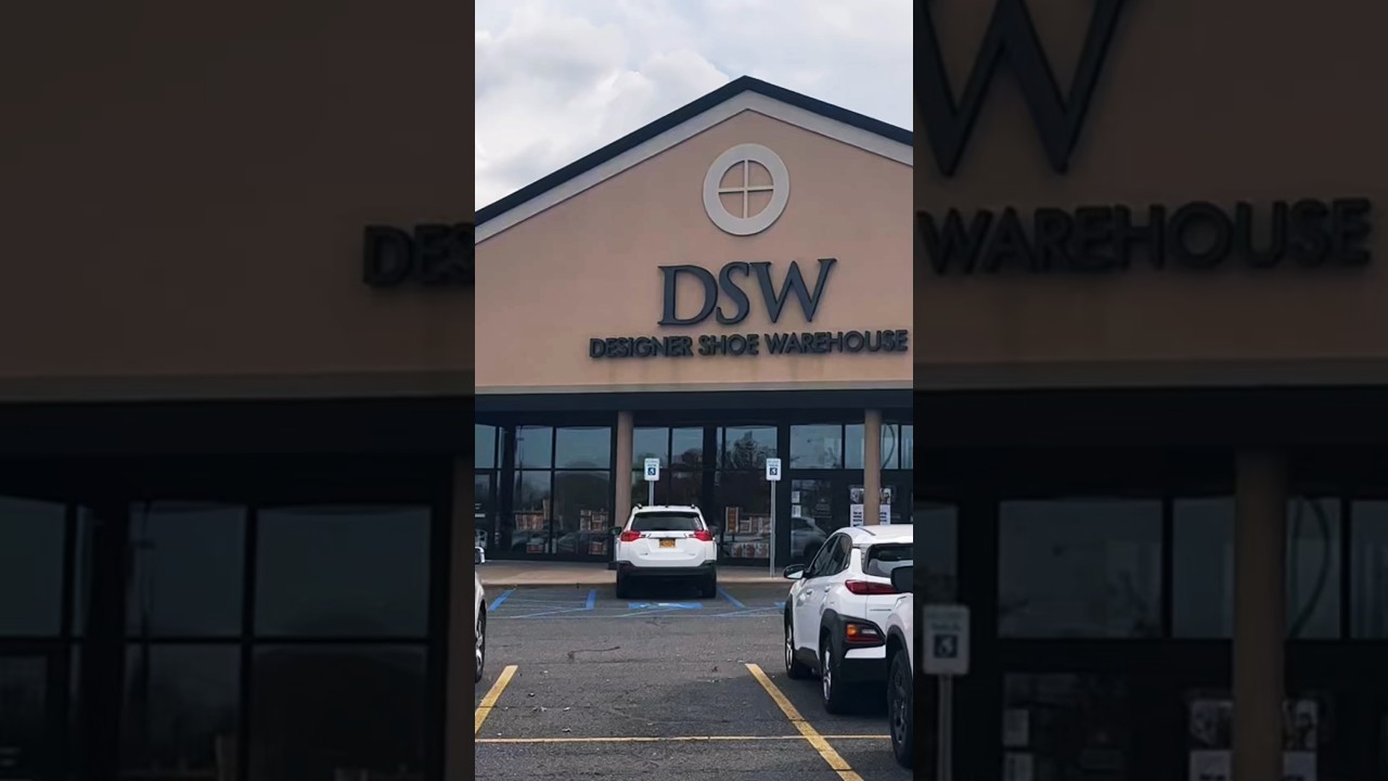 DSW #newyork #usa #dsw #designershoes #shoes #wearhouse #all #winter# #summer