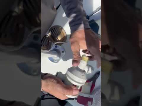 Rule 800 Bilge Pump Installation Tips and Tricks #marinemechanic #boatrepair