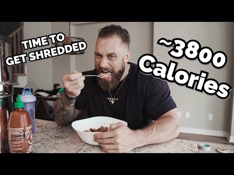 Bodybuilder Chris Bumstead Shares 3,800-Calorie Mr. Olympia Diet
