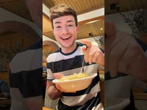 having lunch with mama at Olive Garden #food #pasta