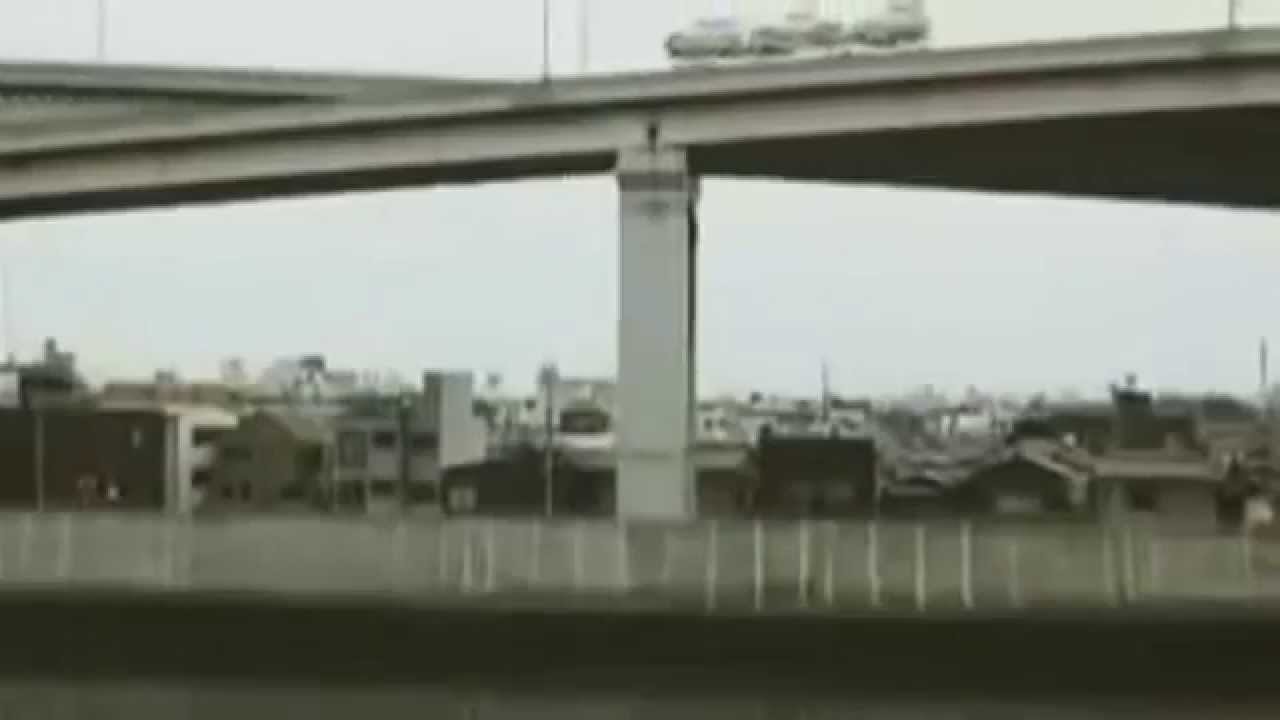 The trailer for the movie “The Notebook of Cities and Clothes”