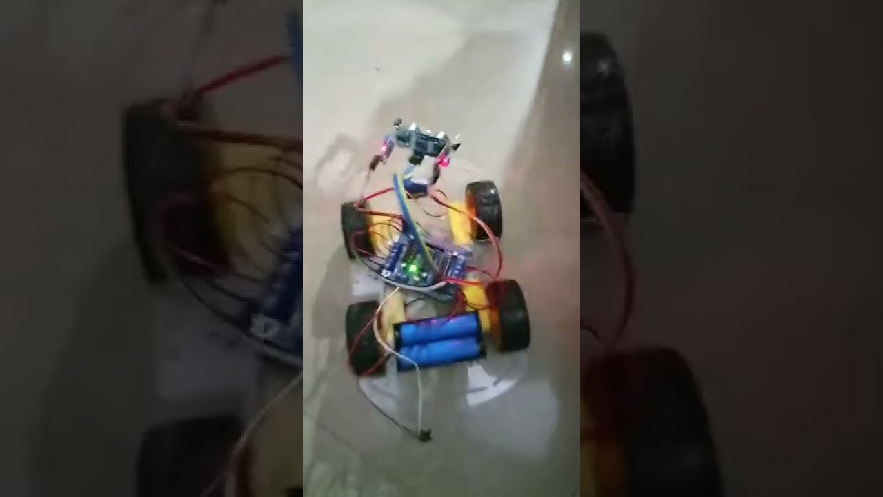 Human Following Robot Using Arduino UNO #shorts #btech #engineering #project #robot #sensor #arduino