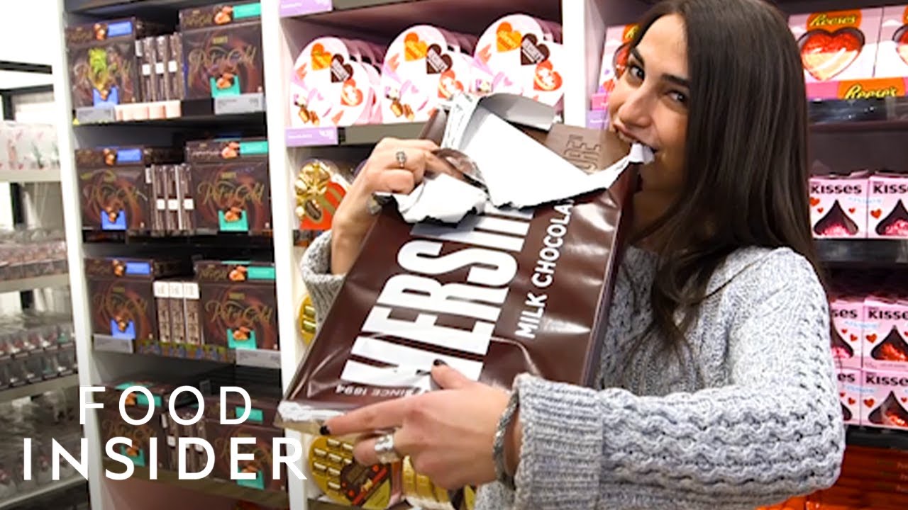 Big Candy Bars At Hershey's Chocolate World