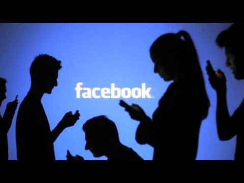Robert McChesney: Facebook's Monopoly & Surveillance Antithetical to Free Press and a Free Society