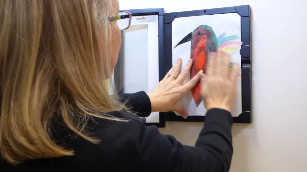 Using the dynamic frames Lil Davinci Art Cabinet