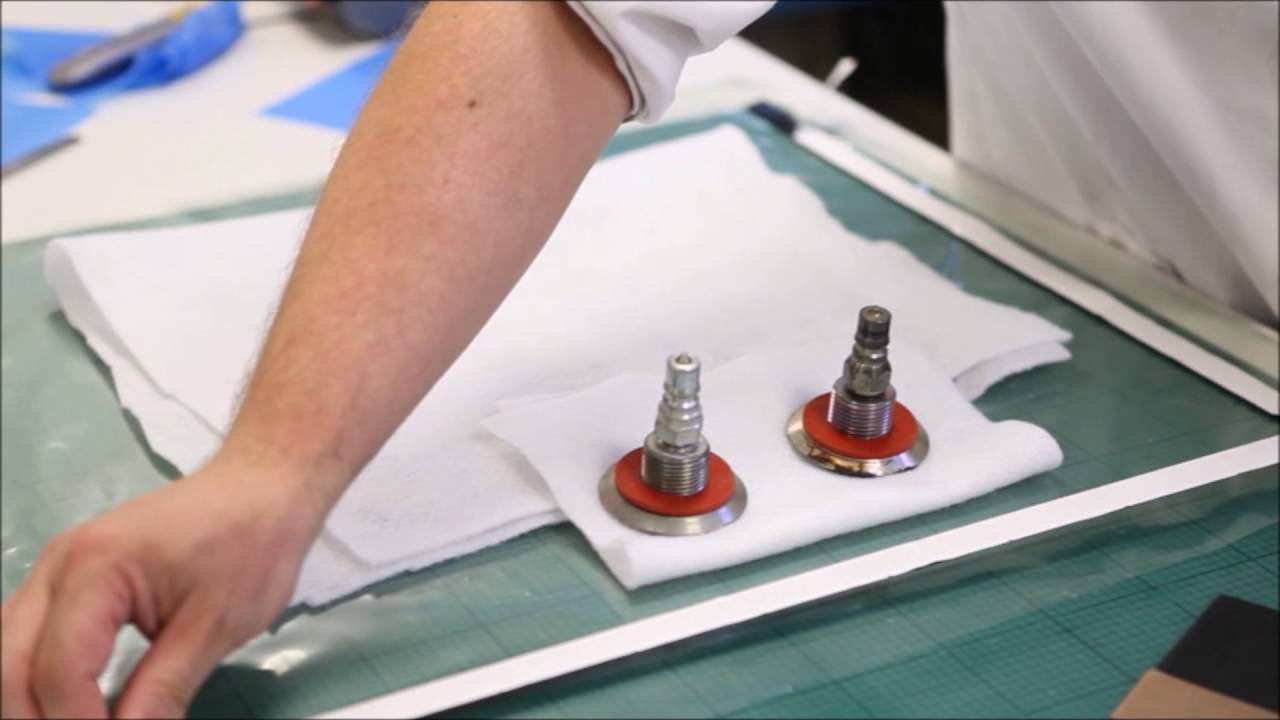 Carbon fibre pre-preg lay-up demonstration (vacuum bag and autoclave)
