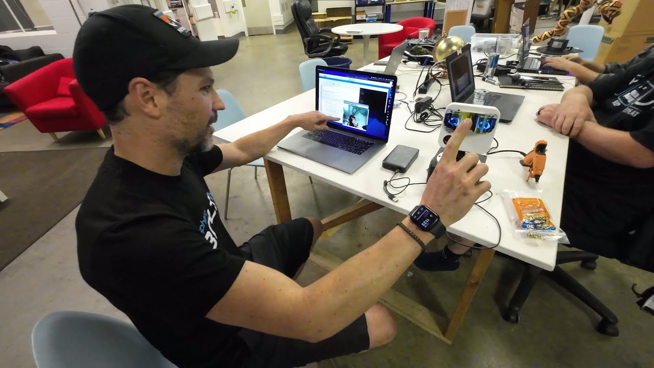 Hackathon #2 - Ian's Hand Pose Tracking
