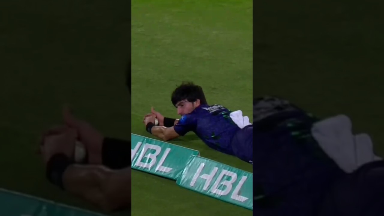 WASIM JR'S GOT ALLL THE MOVES 💥 Another stunning catch 🤩 #HBLPSLX I #ApnaXHai I #IUvQG | #HoJaJazaba
