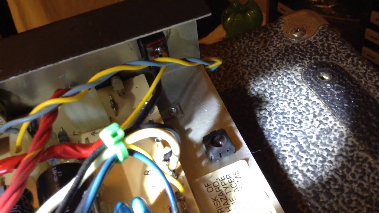 Peavey Basic 50 Part 3. It's alive.