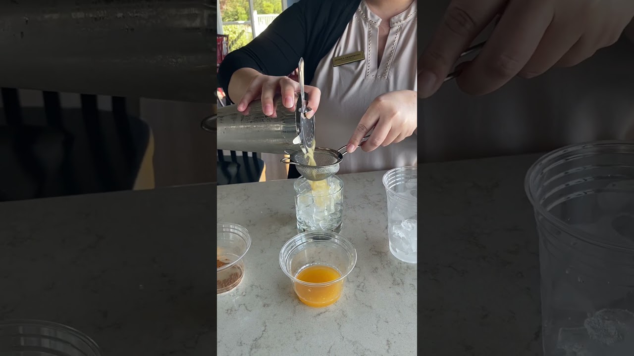 Pumpkin Whiskey Sour 🥂🎃