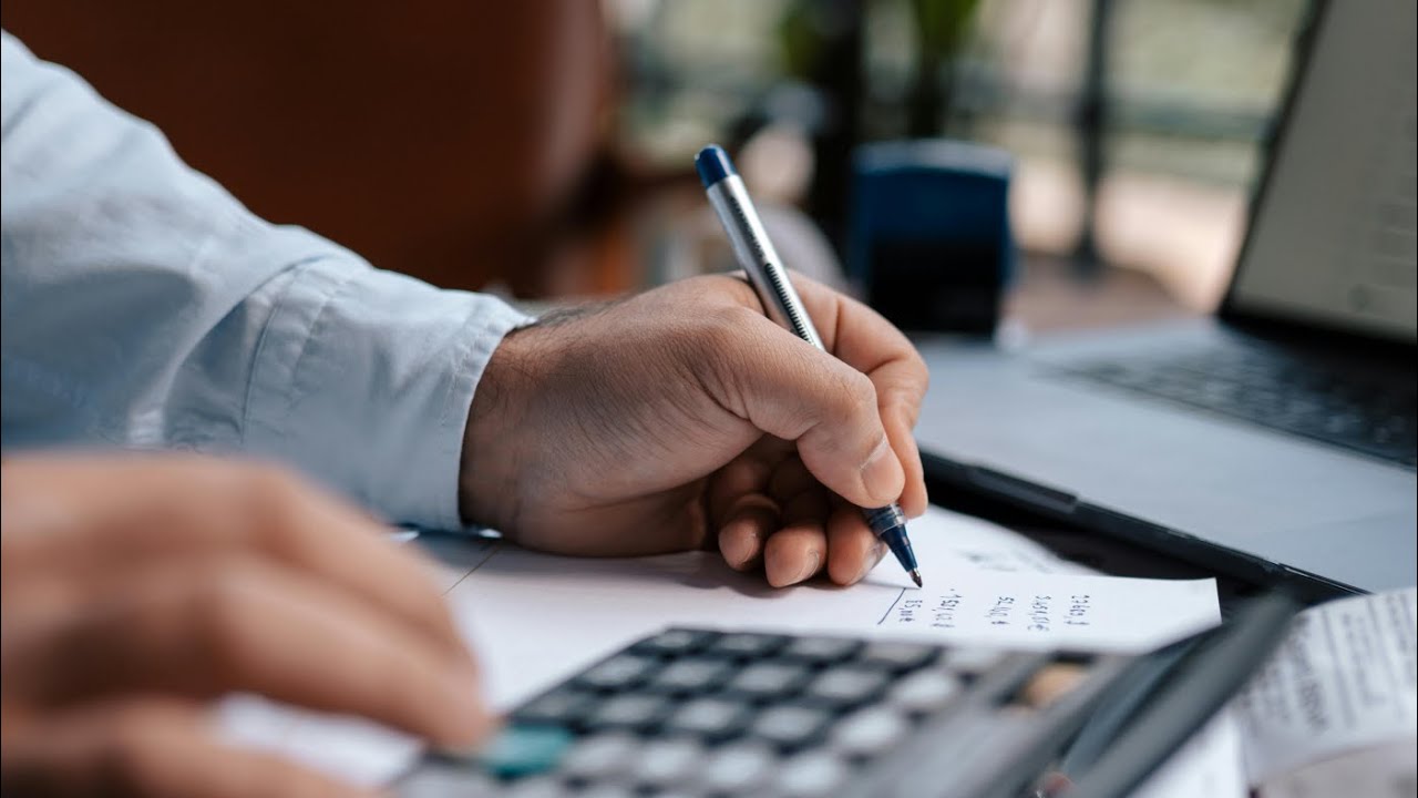 Smart Strategies for Tough Times: Navigating Financial Uncertainty