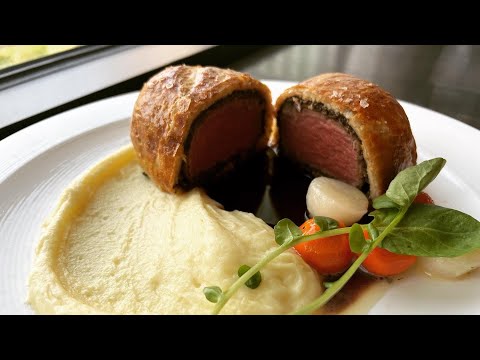 Eating at Gordon Ramsay Hell’s Kitchen Restaurant | Caesar Palace Las Vegas