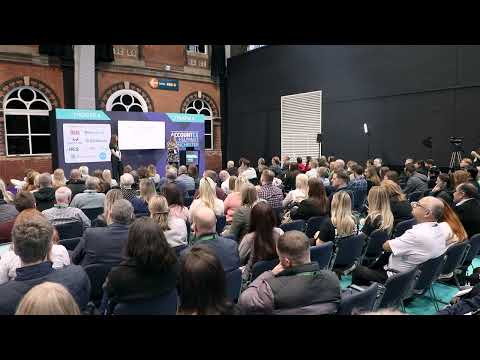 Why do ACCOUNTANTS charge more than BOOKKEEPERS (Jo Wood and Zoe Whitman at Accountex)