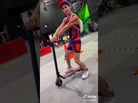 tik tok de brandon Castañeda el ayupeta