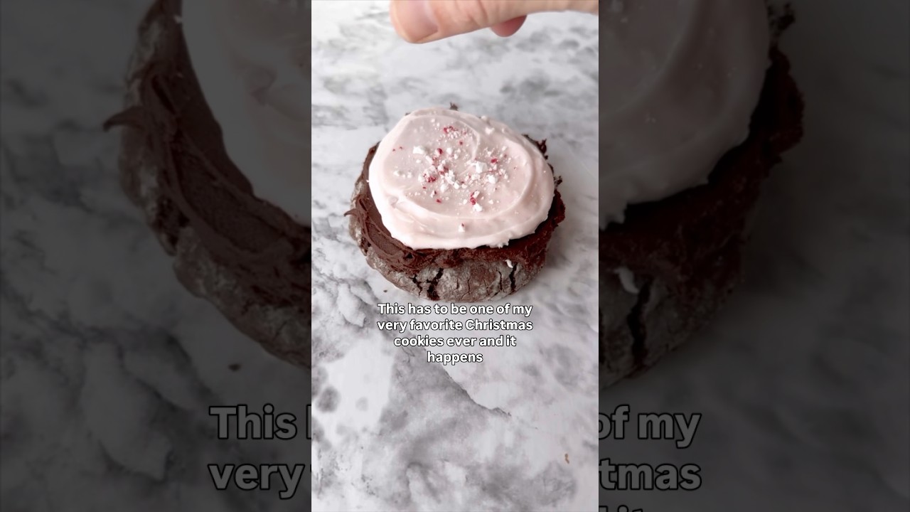 My fave Christmas cookie ♥️ Day 2: Chocolate Peppermint Crinkle Cookies #baking #holiday #cookies