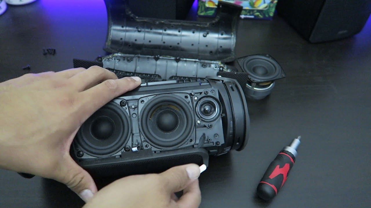 HOW TO FIX BASS ON JBL XTREME - JBL XTREME SPEAKER DRIVER REPLACEMENT (ALSO WORKS WITH JBL Xtreme 2)