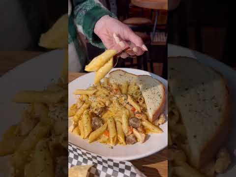 The Ultimate Neighborhood Hangout - Quinn's on the Corner | Rosslyn - Arlington, VA