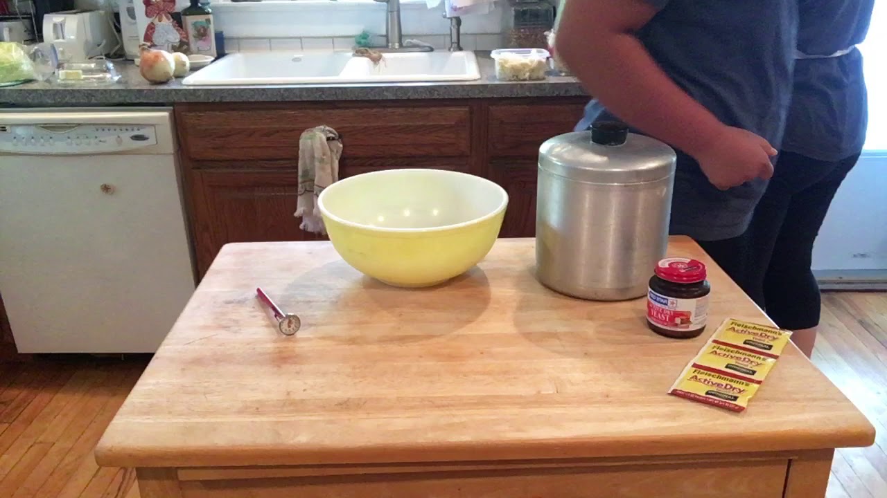 Jayden & Nana Making Runzas