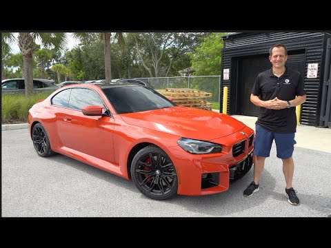 Is the 2024 BMW M2 6-speed manual a BETTER sports car than a Mustang Dark Horse?