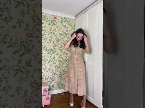 Styling a shirt dress ๐ธโค๏ธ I wore this look to afternoon tea at Westminster Abbey the other day.