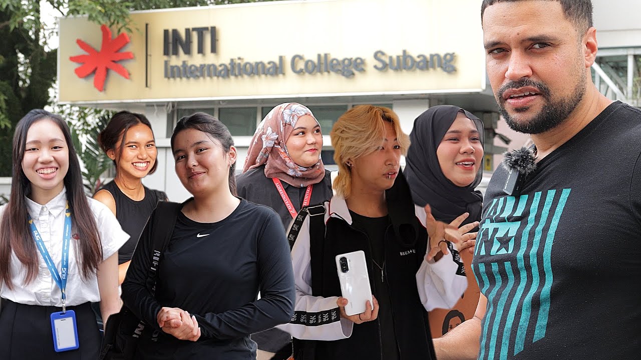 How much student in Malaysia spend in a month