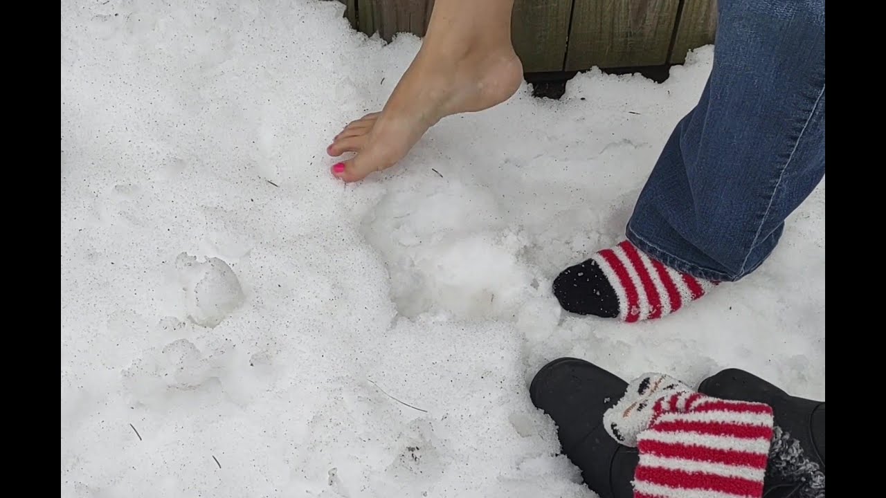 ❄️Bare Feet in the Snow❄️Snowman Fuzzy Socks Too!!😋FOOT FETISH