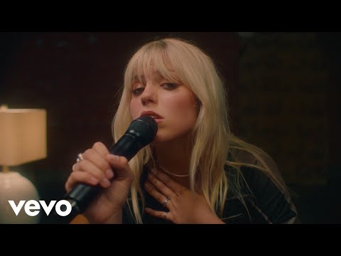 Reneé Rapp - I Wish | Music Video, Song Lyrics and Karaoke