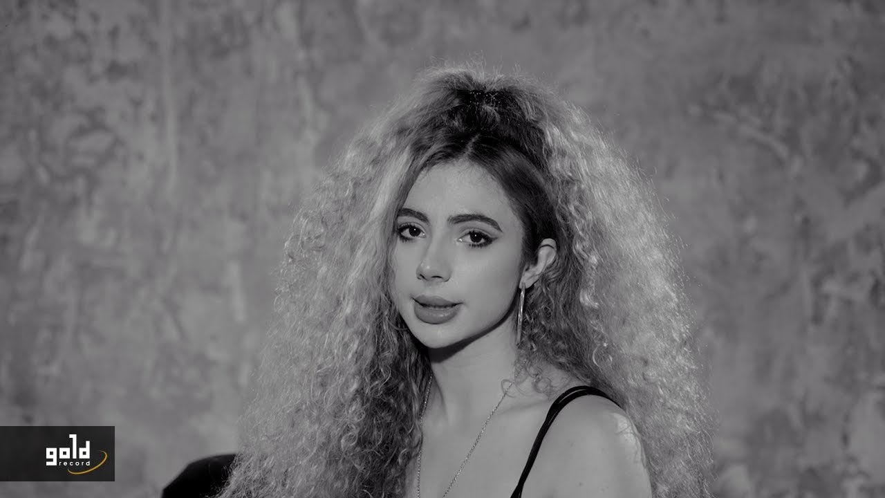 Vélemény by Opitz Barbi Chart Achievements | Popnable