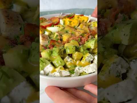 Jennifer Aniston Ate THIS Salad Every Day on Friends ๐ฅ Had to Try It! #CobbSalad ๐โโ๏ธ #saladrecipes