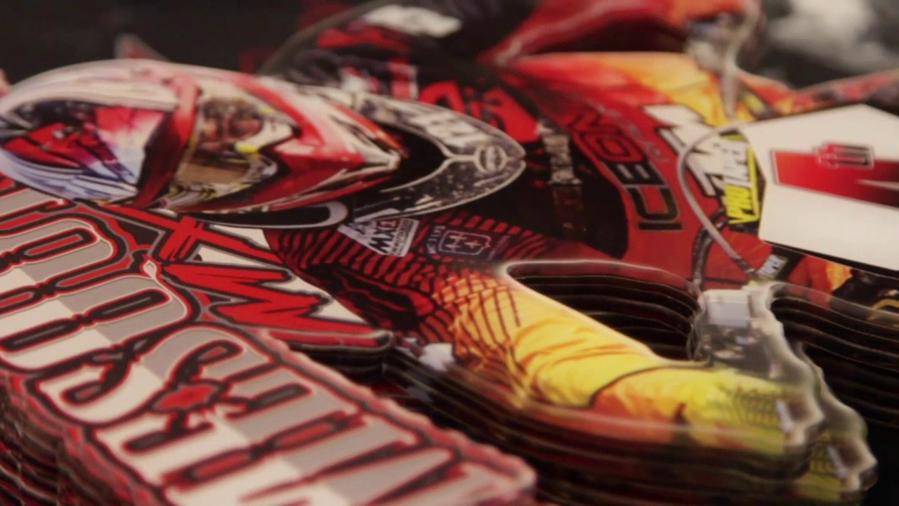 Ordering a Custom Trophy is easy at MX Trophies