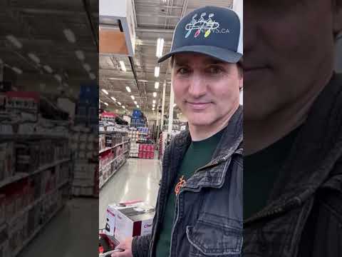 Trudeau shares photo of Canadian Tire trip