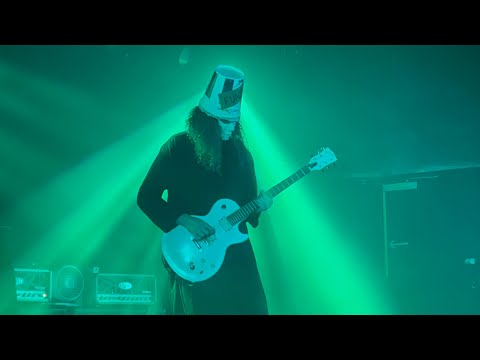 Watch: Here's Buckethead at His First Show of 2023, Audience Played ...
