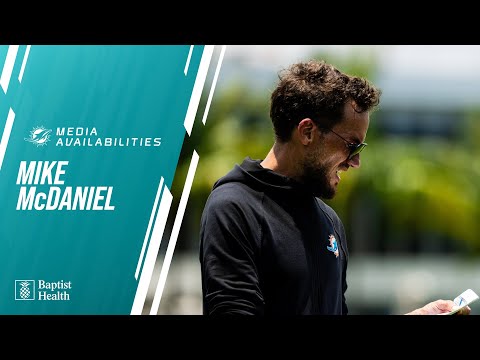 Coach Mike McDaniel meets with the media | Miami Dolphins