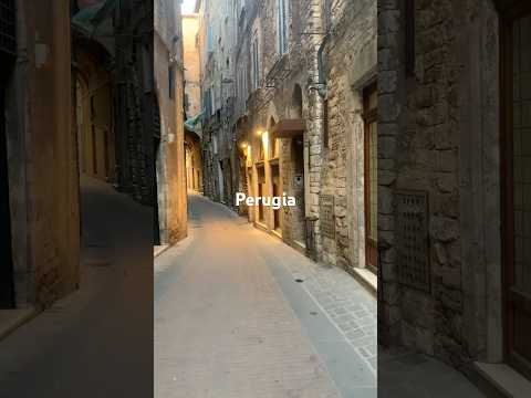 Discovering Perugia in October | French Clichรฉs #travelmemories #travel #perugia #italy #umbria