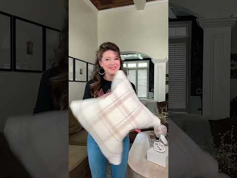 Secret to Fluffy Throw Pillows
