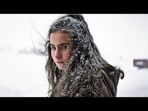 AUF TROCKENEN GRÄSERN | Trailer deutsch german [HD]