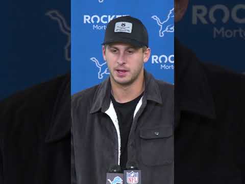 Oh SNAP! Ragnow snaps it to Montgomery between Goff's legs on a trick play | Detroit #Lions #shorts