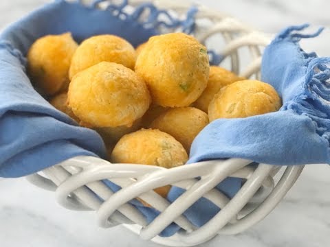 Easy Moist Cornbread Muffins Recipe