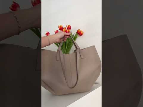 a perfect work bag for corporate girlies!