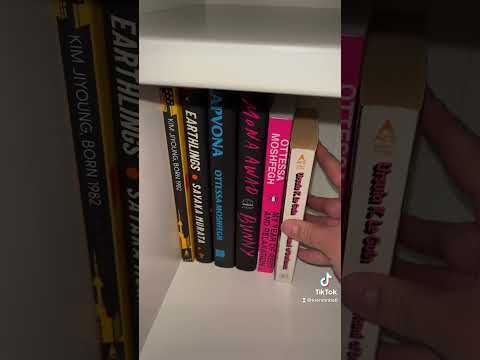 now I need at least 3 more of these #bookshelf #bookshelforganization #bookshelftour #bookcase